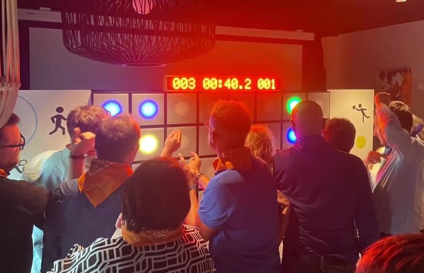 Mur digital interactif – Team-building Mistertemp – SportGames